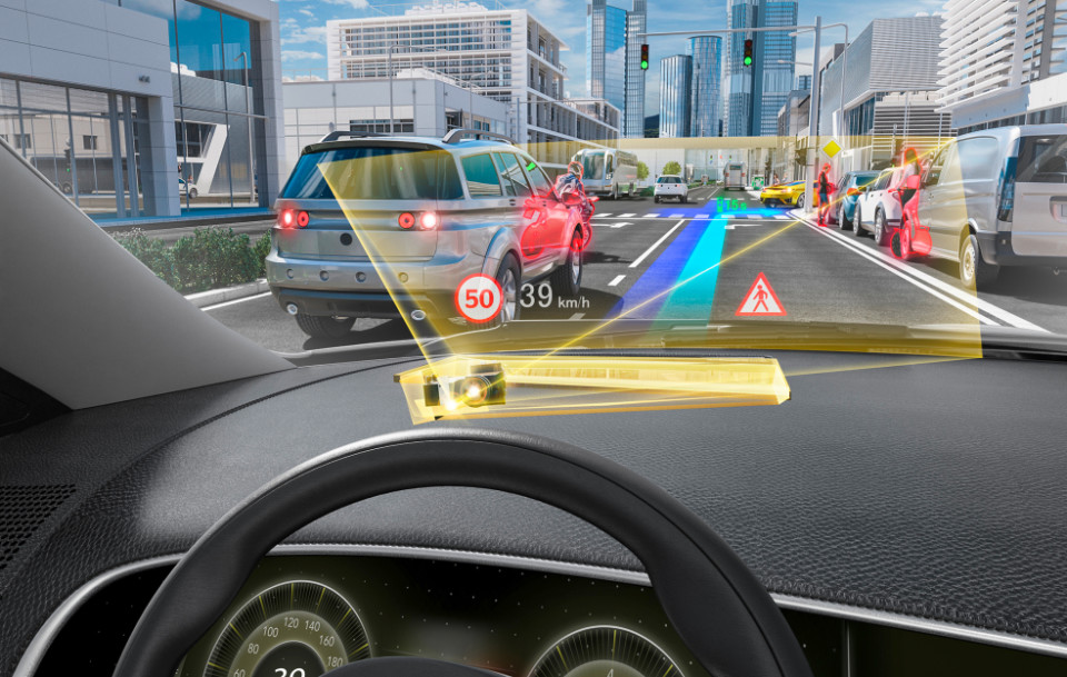 Holografisches HUD mit Augmented Reality - onlinepc.ch