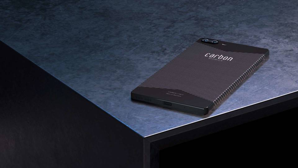 Carbon Mobile produziert sein Smartphone jetzt in Flensburg - onlinepc.ch