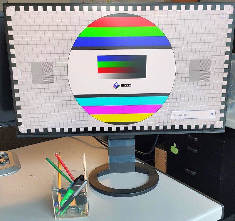 Monitor Eizo FlexScan EV2781 Swiss Edition im Test - onlinepc.ch